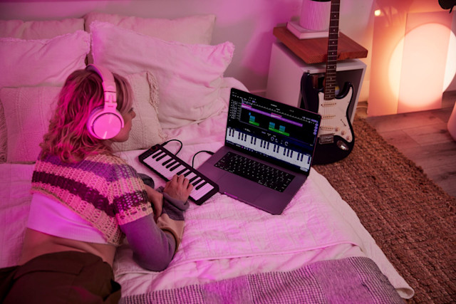 What Is A Midi Keyboard And How Is It Used In Music Production